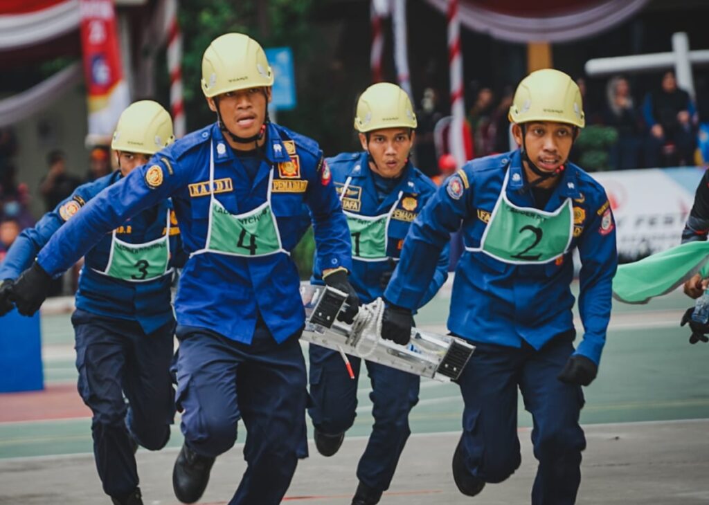 Damkar Makassar Sabet Juara 1 Hose Laying Pada HUT Damkar Indonesia ke ...